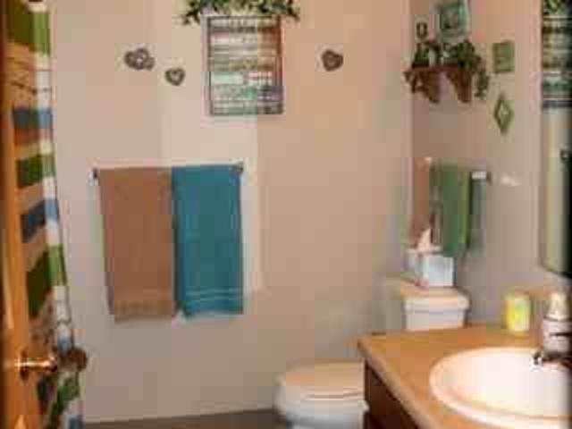 Northland Meadow 3 Bedroom Apartment for Rent at 100 Matthew Dr, Cadillac, MI 49601