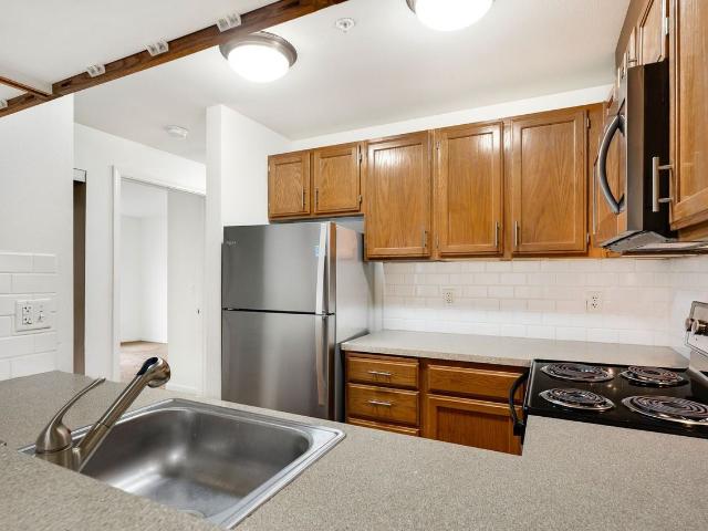 Northlink Apartments 1 Bedroom Apartment for Rent at 11222 11222 11244 Greenwood Ave N, Seattle, WA 98133