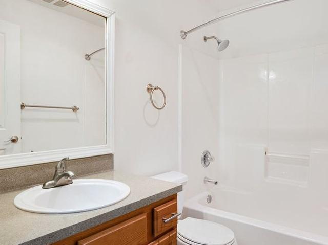 Northlink Apartments 1 Bedroom Apartment for Rent at 11222 11222 11244 Greenwood Ave N, Seattle, WA 98133