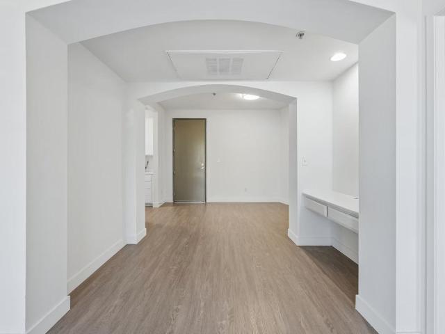 Northpoint Apartments at CSUN 3 Bedroom Apartment for Rent at 9850 Zelzah Ave, Los Angeles, CA 91325 Northridge