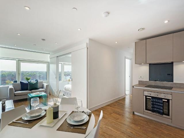 Northpoint, Ewell Road, Surbiton KT6, 2 bed flat to rent, £1,775 pcm | PrimeLocation