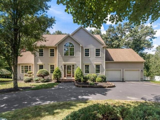 Northridge Dr, East Bridgewater, Home For Sale