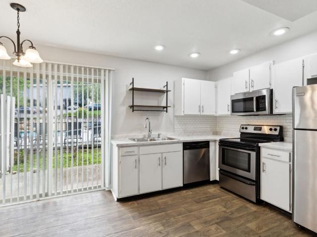 Northshore Village 3 Bedroom Apartment for Rent at 621 Memorial Dr, Chattanooga, TN 37415 Riverview Stuart Heights