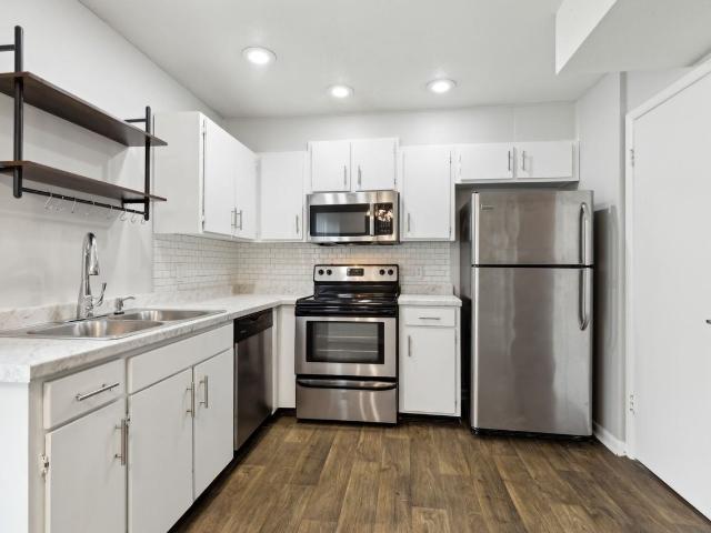 Northshore Village 1 Bedroom Apartment for Rent at 621 Memorial Dr, Chattanooga, TN 37415 Riverview Stuart Heights