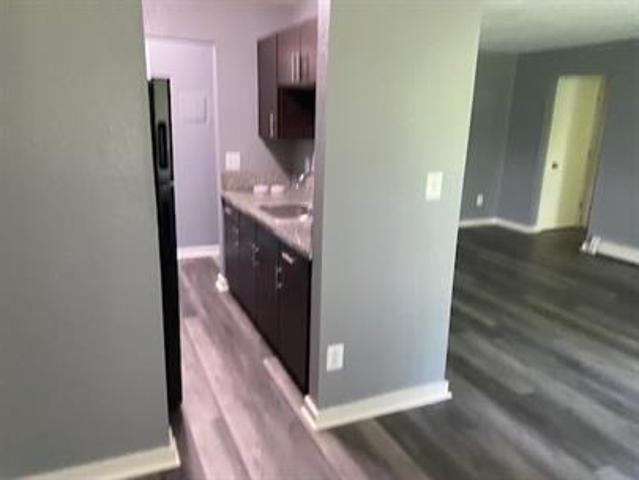 Northside Flats 2 Bedroom Apartment for Rent at 1932 Kentucky Ave, Cincinnati, OH 45223 Northside
