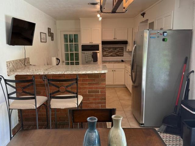 Northside Home, a 5 minute walk to transit stop Ro