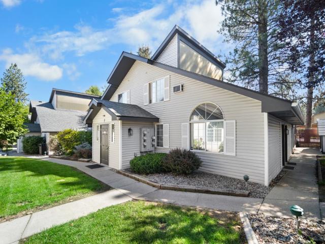 Northside Lofts Fully Updated 1 Bedroom Apartment in North Spokane