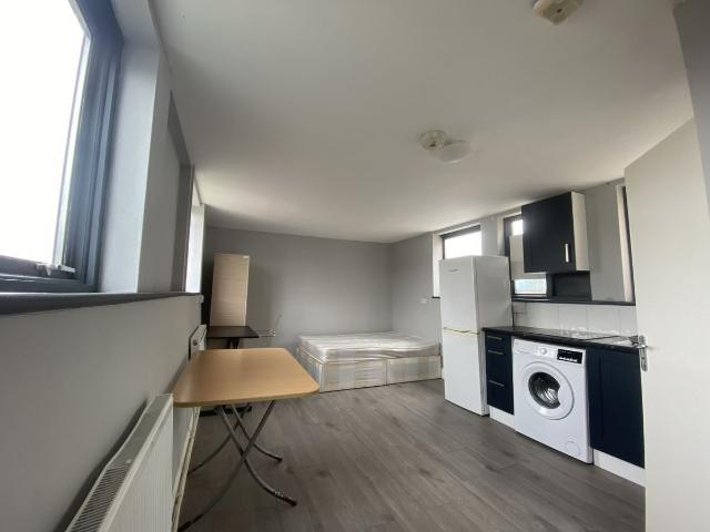 Northumberland Park, Tottenham N17, Studio to rent, £1,050 pcm | PrimeLocation