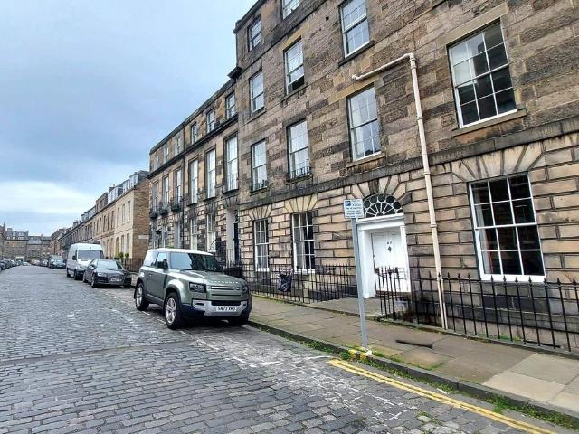 Northumberland Street, New Town. 1 bed apartment to rent £1,650 pcm £381 pw