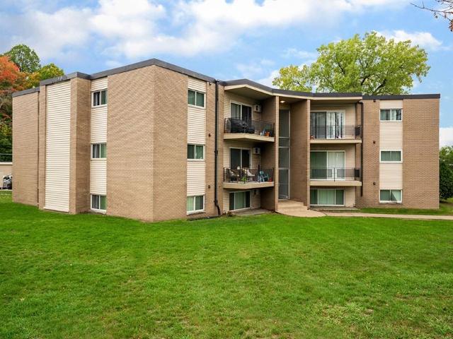 Northview Commons 3 Bedroom Apartment for Rent at 1230 Cheri Lane Northeast, Columbia Heights, MN 55421 Columbia Heights
