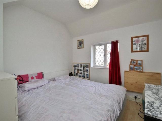 Northway, Guildford, Surrey, GU2 9SD