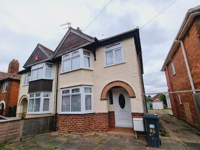 Northway, Leamington Spa, 4 Bedroom Semi detached