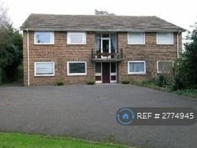 Northways, Chichester, PO19 2 bed flat to rent £1,395 pcm £322 pw
