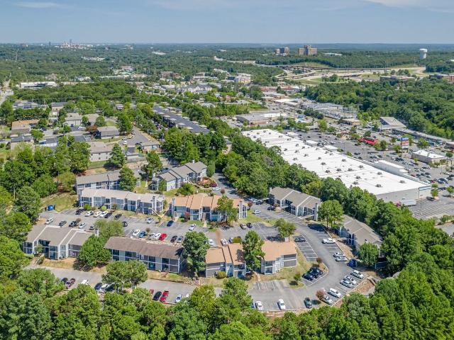 Northwest Hills Apartments 2 Bedroom Apartment for Rent at 11701 Mara Lynn Rd, Little Rock, AR 72211 Walnut Valley