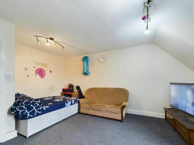 Northwick Avenue, Farrans Court, 2 Bedroom Apartment
