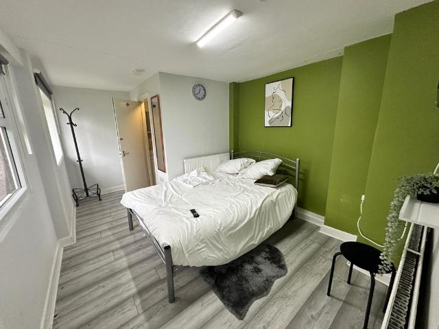 Northwick Park Rd, Harrow HA1 Studio to rent £1,225 pcm £283 pw