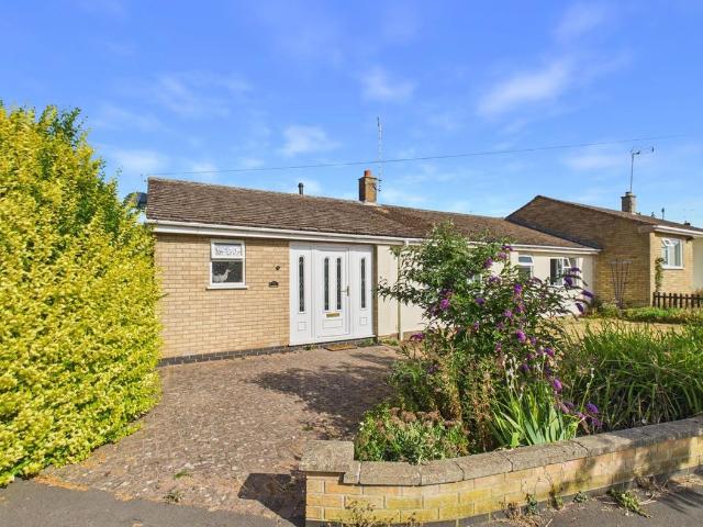Northwick Road, Ketton PE9, 3 bed semi detached bungalow to rent, £1,500 pcm | PrimeLocation