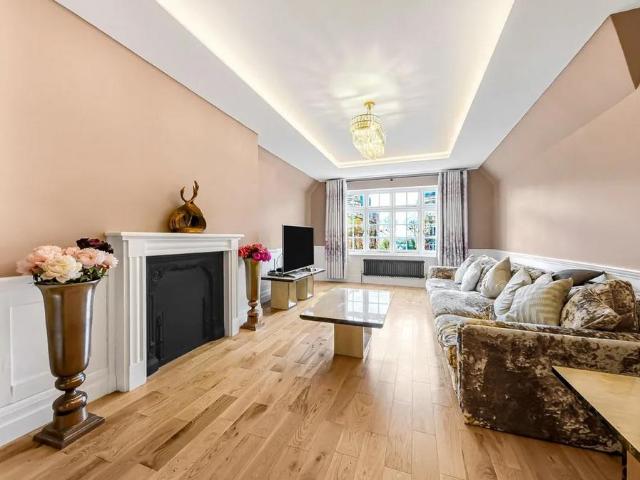 Northwick Terrace, London NW8 5 bed flat to rent £7,258 pcm £1,675 pw