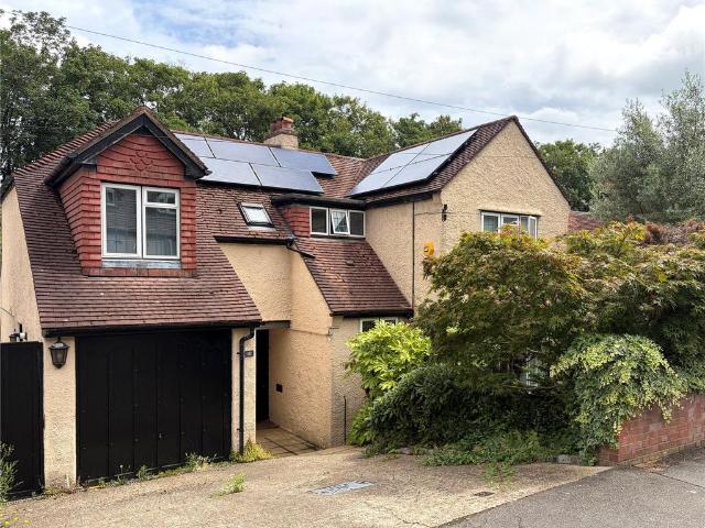 Northwood Avenue, Purley, CR8 4 bed detached house to rent £2,600 pcm £600 pw