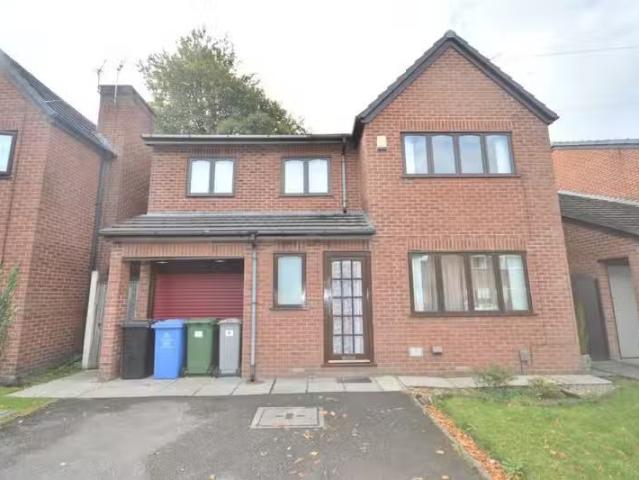 Northwood Grove, Rent, 4 bedroom, Detached