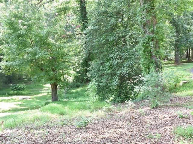 Northwood Dr, Elkin, NC 28621