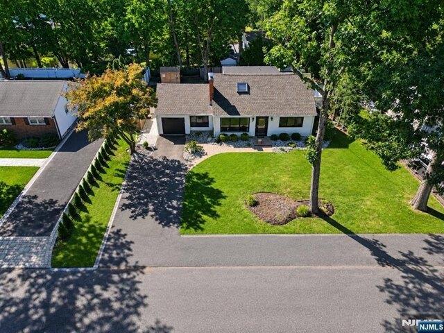 Northwood Dr, West Milford, Home For Sale