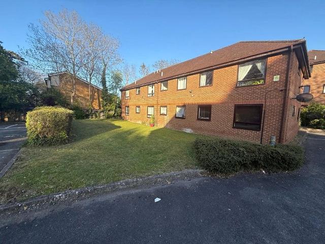 Northwood House, 15 17 Warminster Road, London SE25, 1 bed flat to rent, £1,300 pcm | PrimeLocation