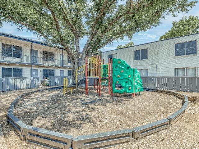 Northwood Heights Apartments 1 Bedroom Apartment for Rent at 15665 El Estado Dr, Dallas, TX 75248 Spring Creek
