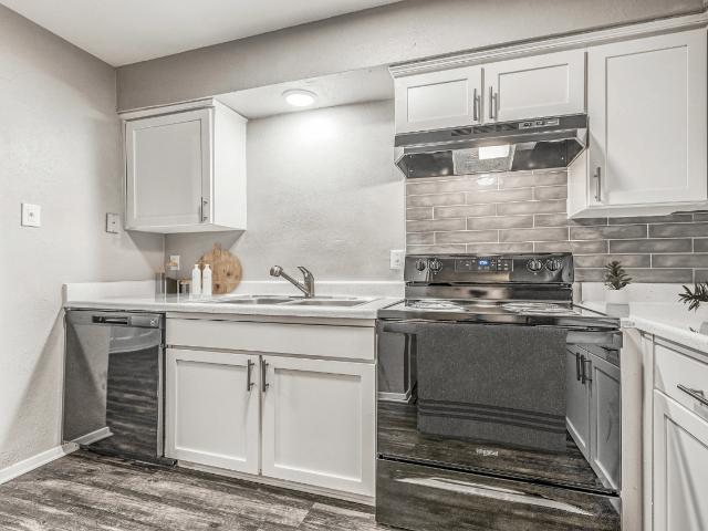Northwood Heights Apartments 3 Bedroom Apartment for Rent at 15665 El Estado Dr, Dallas, TX 75248 Spring Creek
