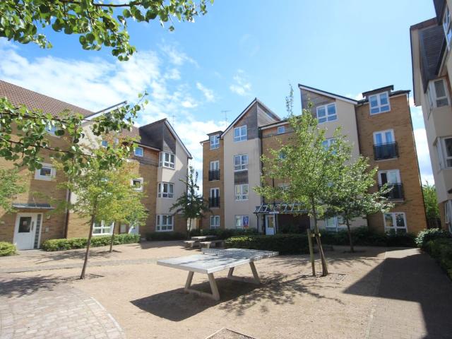 Norton Farm Road, Bristol BS10, 2 bed flat to rent, £1,300 pcm | PrimeLocation
