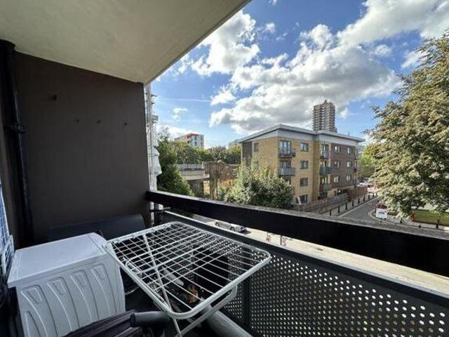 Norton House, Bigland Street, 2 Bedroom Flat