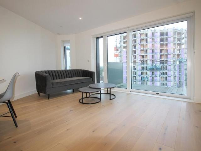 Norton House, Royal Arsenal. 2 bed flat to rent £2,500 pcm £577 pw