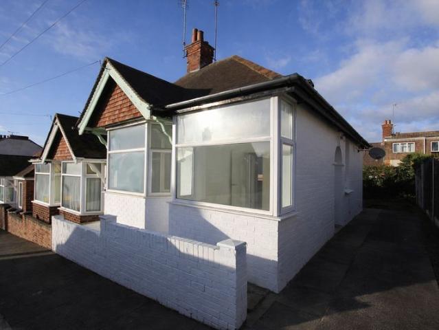 Norton Road, Northampton NN2, 2 bed semi detached bungalow to rent, £1,000 pcm | PrimeLocation