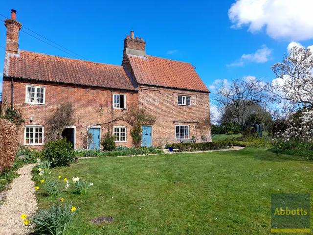 Norwich NR11, 2 bed semi detached house to rent, £1,450 pcm | PrimeLocation