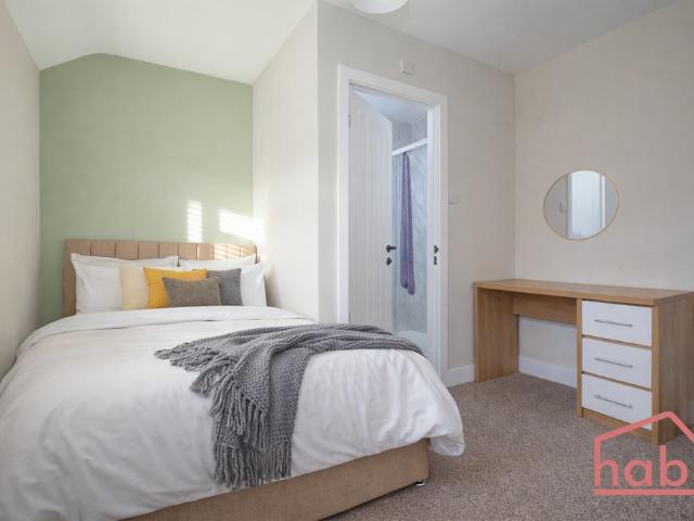 Norwich NR5 5 bed house to rent £3,000 pcm £692 pw