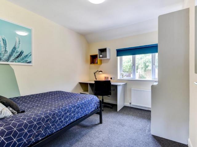 Norwich Drive, Brighton BN2 8 bed house to rent £5,789 pcm £1,336 pw