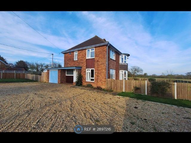 Norwich Road, Norwich NR15, 3 bed detached house to rent, £1,400 pcm | PrimeLocation