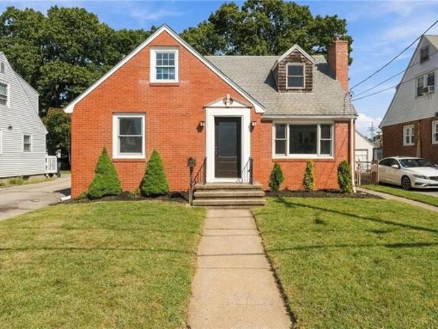 Norwood Ave, Warwick, Home For Sale