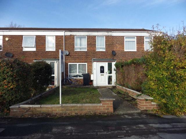 Norwood Close, Swindon SN3 3 bed terraced house to rent £1,275 pcm £294 pw