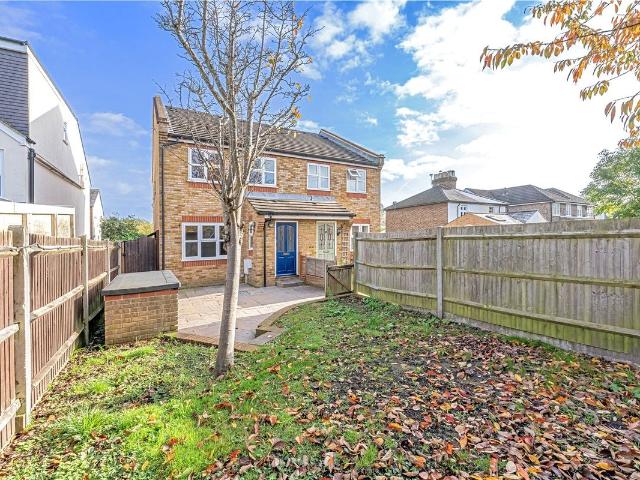 Norwood Close, Twickenham TW2, 2 bed semi detached house to rent, £2,100 pcm | PrimeLocation