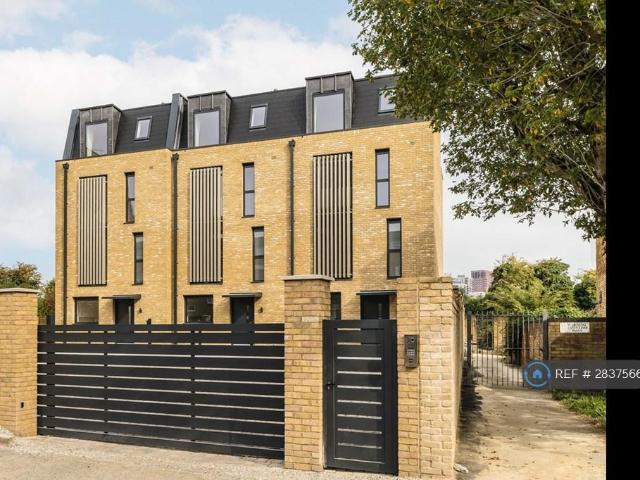 Norwood Green, London, UB2 5 bed terraced house to rent £4,000 pcm £923 pw