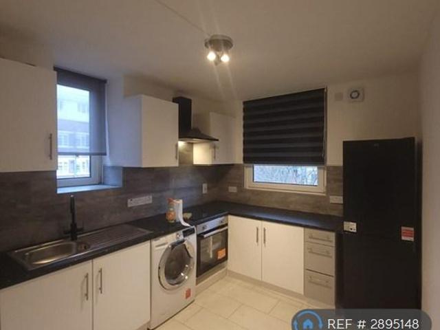 Norwood House, London, E14 3 bed maisonette to rent £2,350 pcm £542 pw