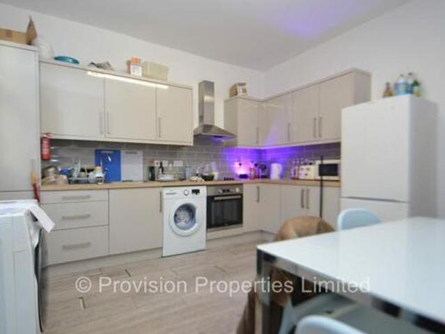 Norwood Place, Hyde Park, 6 Bedroom Terraced