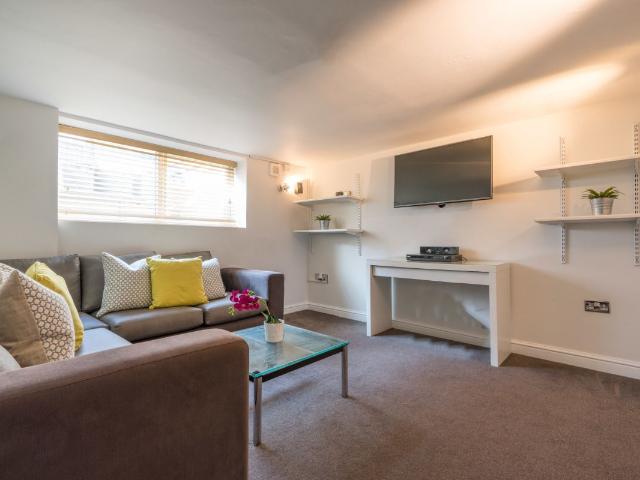 Norwood Place, Leeds LS6, 5 bed terraced house to rent, £516 pppm | PrimeLocation