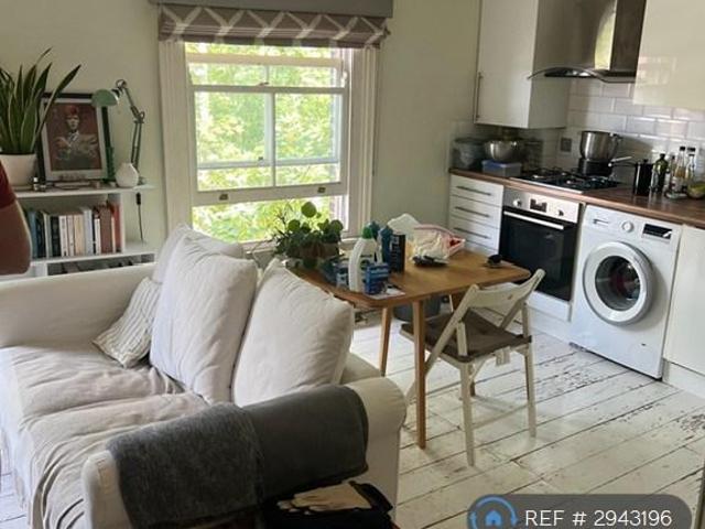 Norwood Road, London, SE24 1 bed flat to rent £1,600 pcm £369 pw