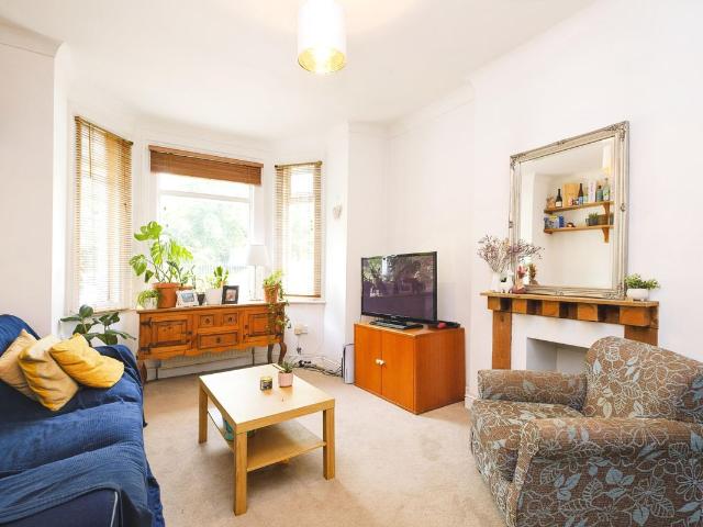 Norwood Road, London SE24, 1 bed flat to rent, £1,875 pcm | PrimeLocation
