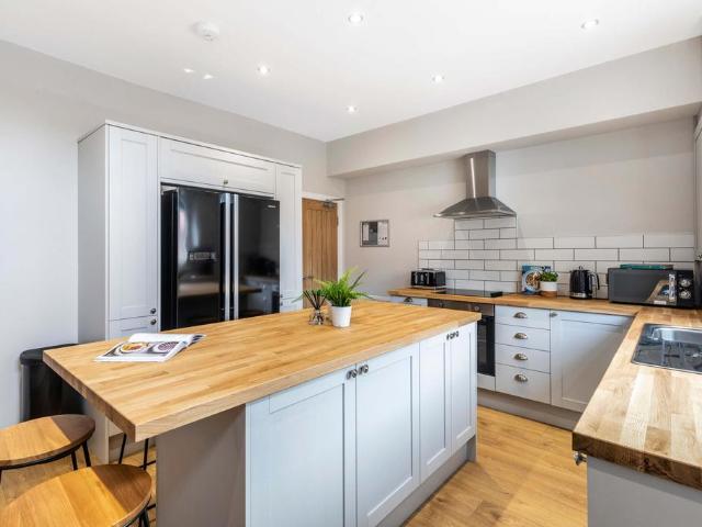 Norwood Road, Leeds LS6 6 bed house to rent £4,134 pcm £954 pw