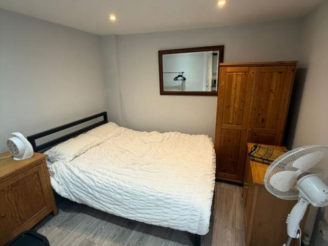 Norwood Road, Southall UB2, Studio to rent, £1,100 pcm | PrimeLocation