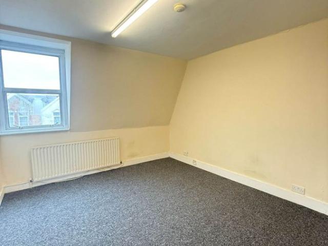 Norwood Road, Southall UB2, 1 bed flat to rent, £1,200 pcm | PrimeLocation
