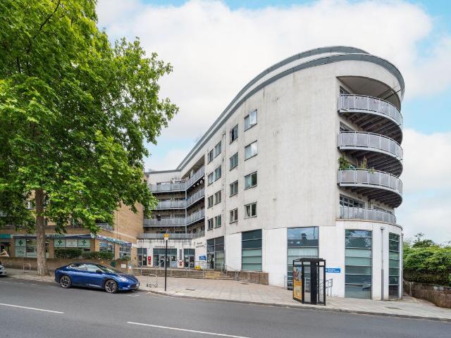 Norwood Road, West Norwood, London SE27, 2 bed flat to rent, £2,350 pcm | PrimeLocation